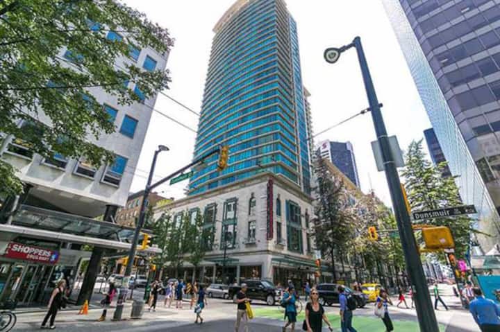 In The Heart Of Downtown Vancouver - Vancouver