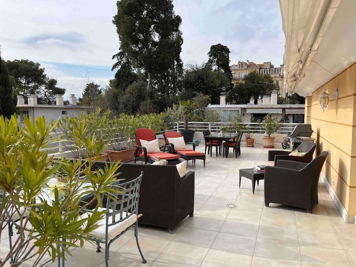 Penthouse Med Stor Terrasse - Cannes