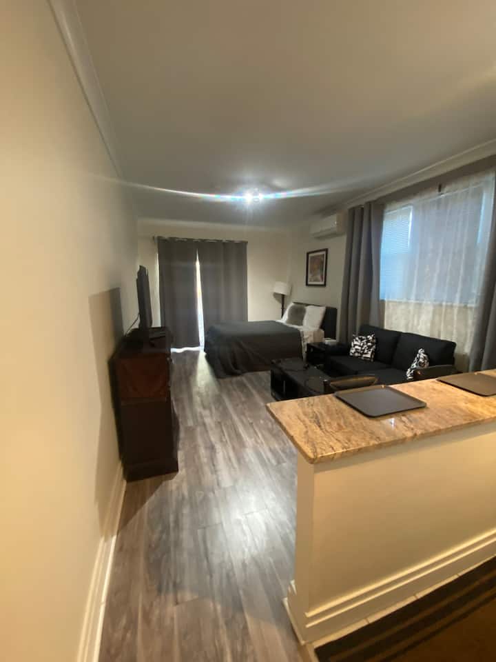 Beautifully Renovated Dupont Circle Studio - Kent, Washington DC