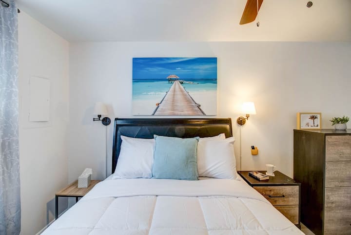 Ocean Air 2 Br Beach Apt Home. Walk To The Beach! - バージニア・ビーチ, VA