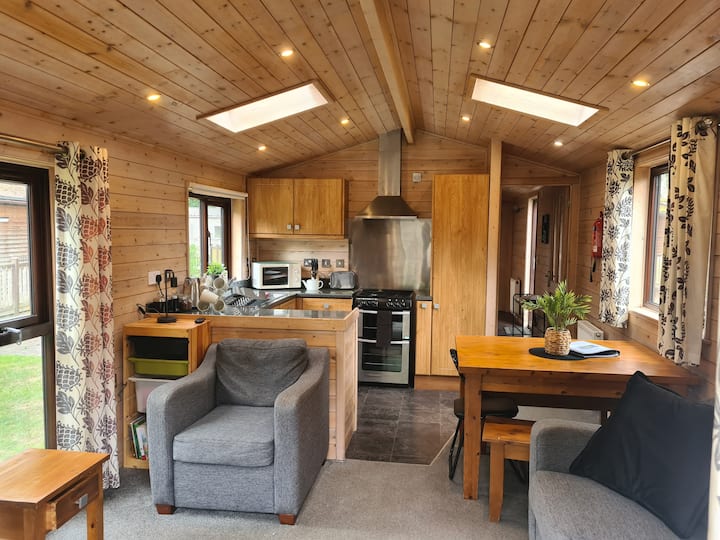 Family Friendly Log Cabin - Fordingbridge