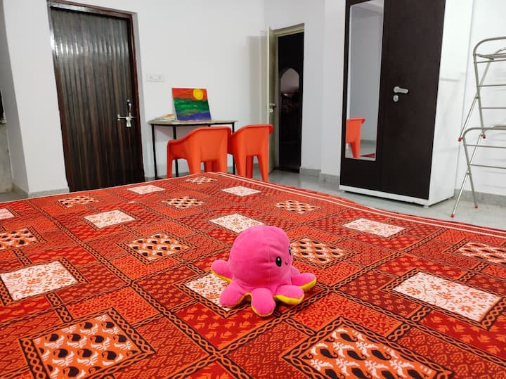 One Room Luxury Condo - Bhopal