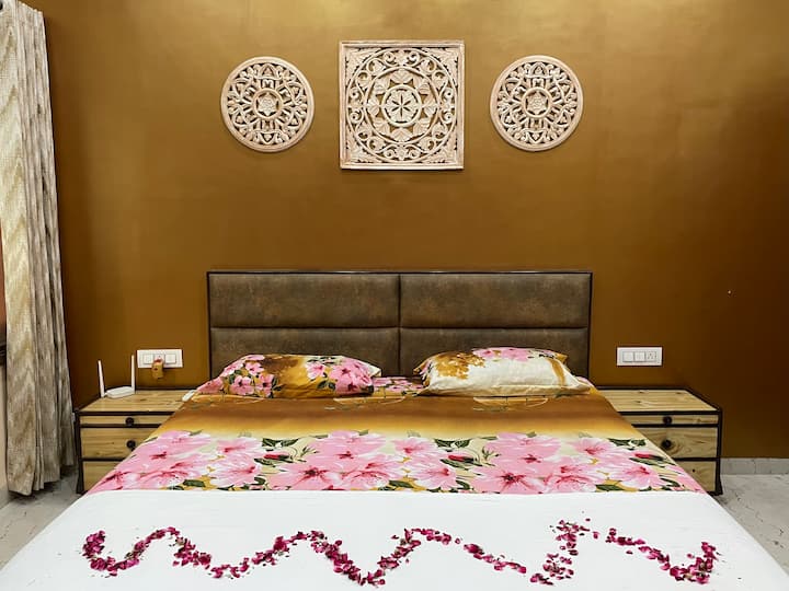 Tulip @Ruhaniyat, Green Retreat Nr Golden Temple - Amritsar