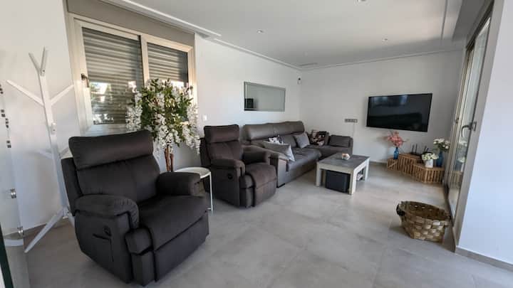 Independent Villa W/ Heated Fenced Pool - Playa Flamenca