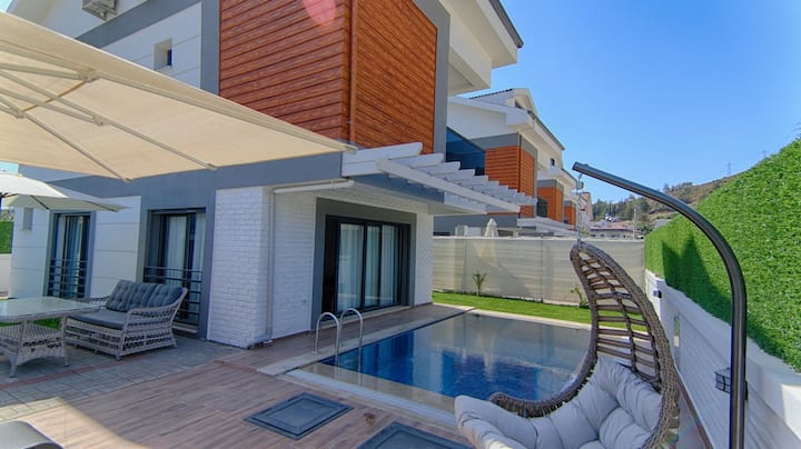 Villa Alp.müstakil Havuzlu Konforlu ŞEhire Yakın - Çalış Beach
