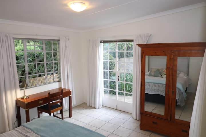 Garden Cottage In Emmarentia; Wi-fi 24/7 - Johannesburg
