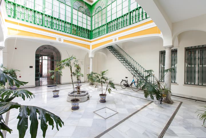 Moderno Duplex En Casco Histórico - Sevilla