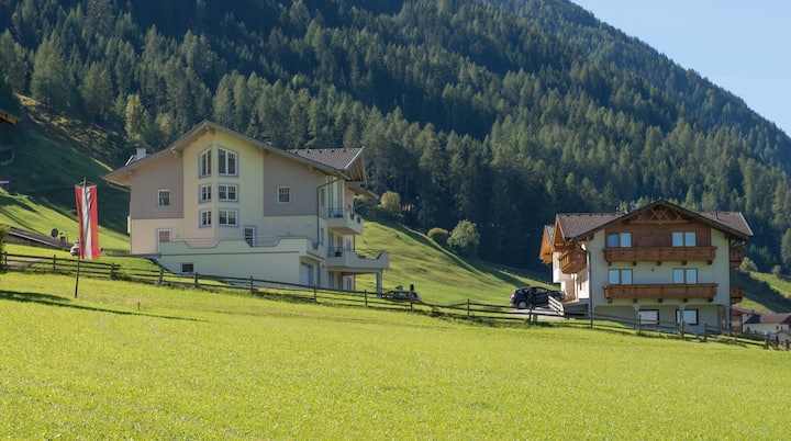 Appartement Mit 1 Schlafzimmer
 Sehr Großen Balkon - Fulpmes