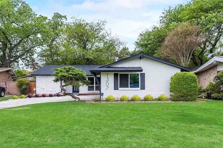 Creek Retreat - Richardson, TX