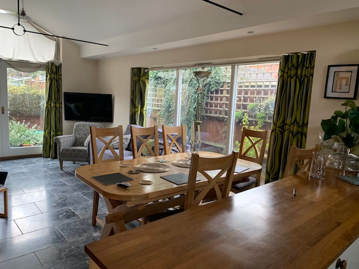 Double Room,off Road Parking, Detached, City - Hereford