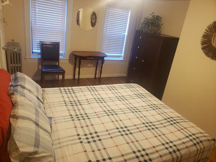 Entire Suite (2 Bedrooms) - 20 Min To Manhattan - New York City