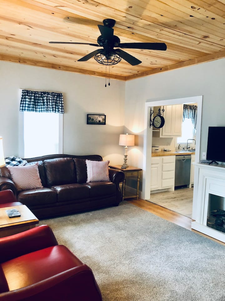 Centennial Cottage-bring The Family! - Pawhuska, OK