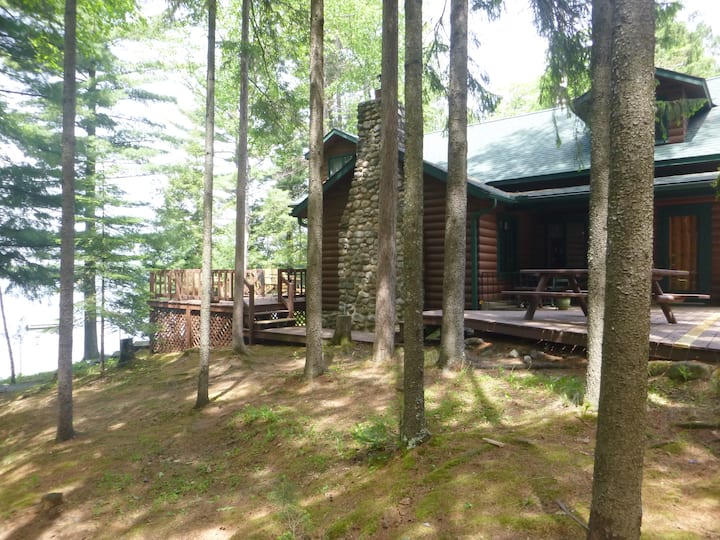 The Classic Lakefront Log Cabin Home Minocqua Area - Minocqua, WI