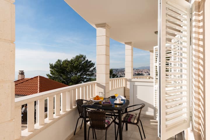 App 4 (5+1) In Villa Miljak - Split