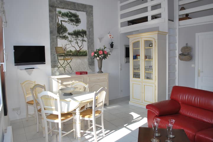 Logement Entier+ Garage, Au Cœur Des Remparts - Saint-Martin-de-Ré