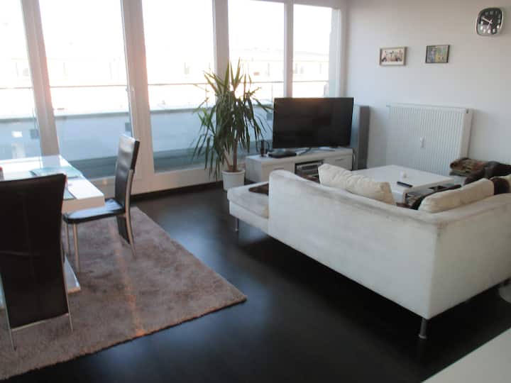 Sehr Helle Neue Penthouse-wohnung (Privatzimmer) - Regensburg