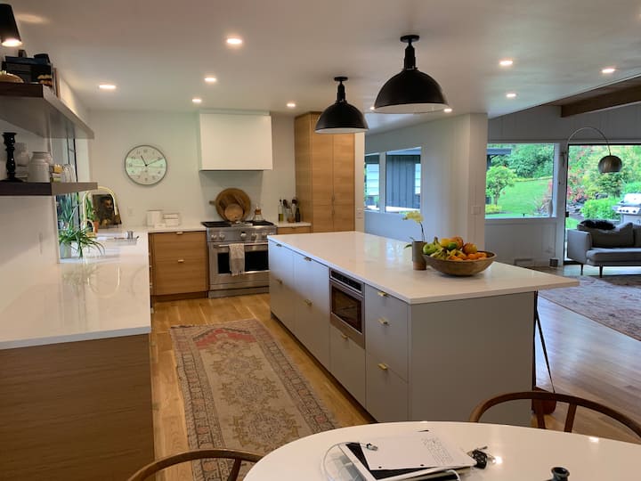 Beautiful Mid Century Modern Home - Eugene, OR