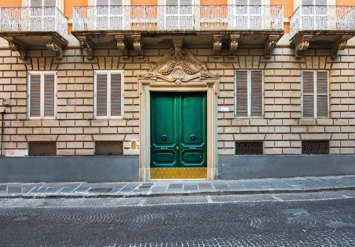 Appartamento Grande In Centro Storico - Monti