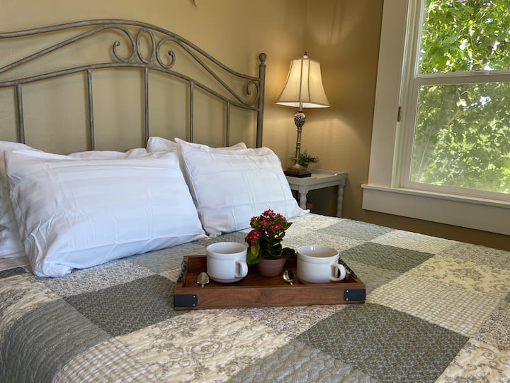 Entire Beautiful Remodeled Country Ranch House - Manteca, CA