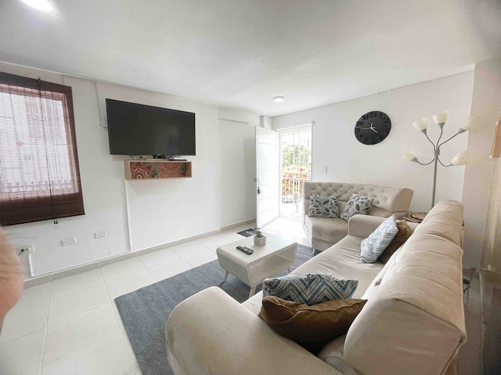 Casa Baviera | Alojamiento Completo - Bucaramanga