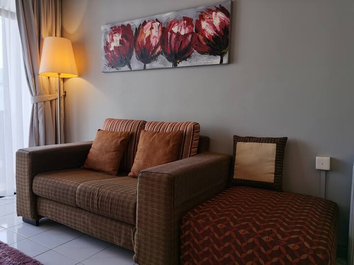 Modern Home Mahkota/ 1 Bedroom /Walking To Mall - Malacca