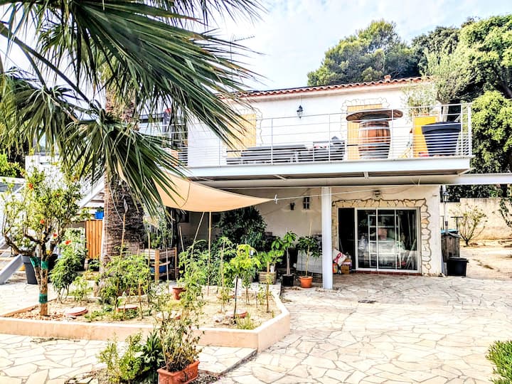 Joli Haut De Villa à Deux Pas De La Mer Et Piscine - Martigues