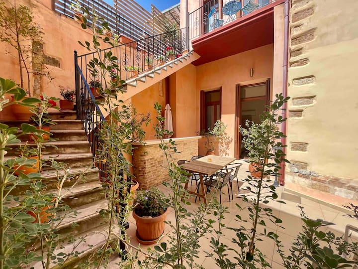 Private And Comfortable Zeus (Heart Of Old Town) - Chania