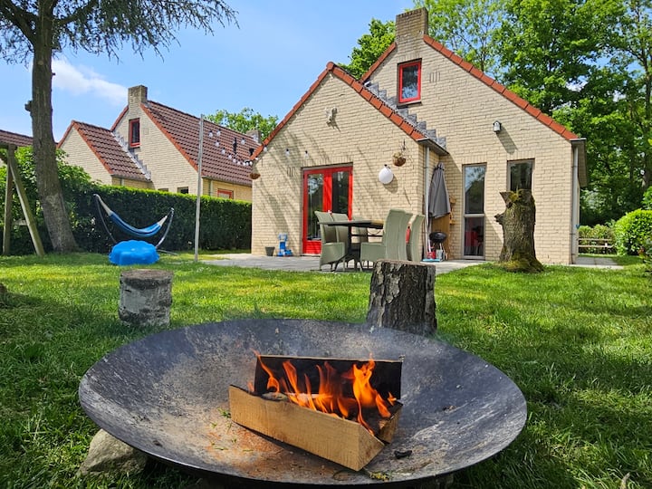 7p House For Friends/family: Hammock-firepit-swing - Wijchen
