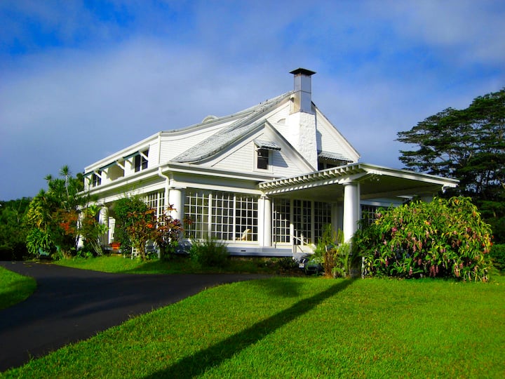 The Grand Historic Hilo House On Reed's Island - Hilo, HI