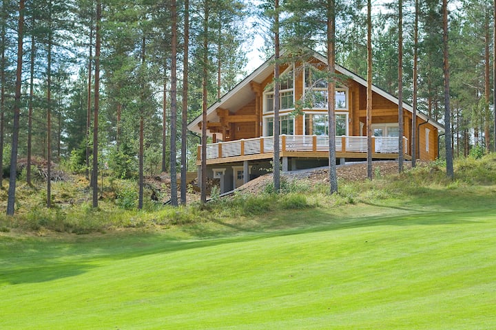 Log Villa Sofia In Golf Club - Kerimäki