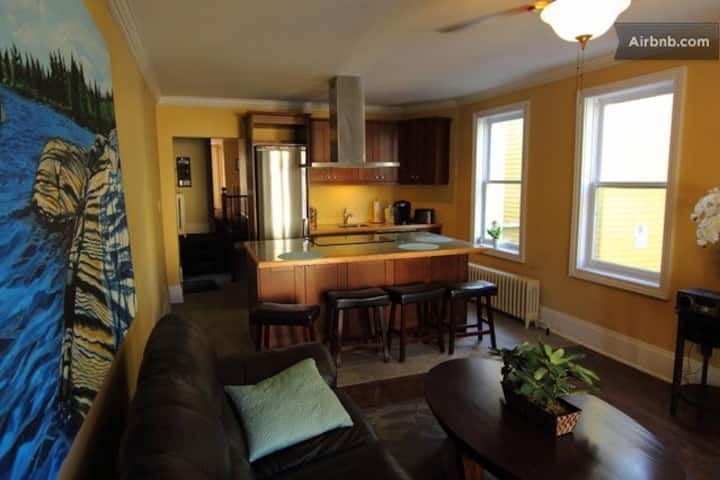 Beautifully Renovated Halifax Inn - Halifax