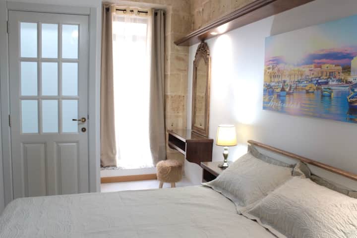 Cute Historic Townhouse For Two - Malta