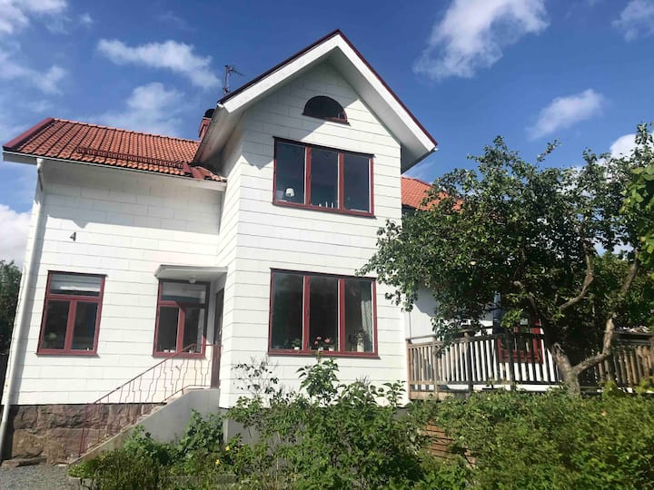 House 15 Minutes From City Centre - Göteborg