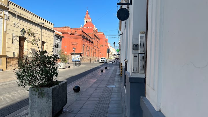 Moderno Studio En Pleno Centro - Salta