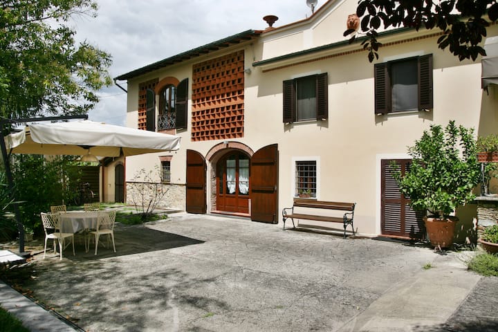 Villa Camilla Apt Wide With Exclusive Pool - Lucca