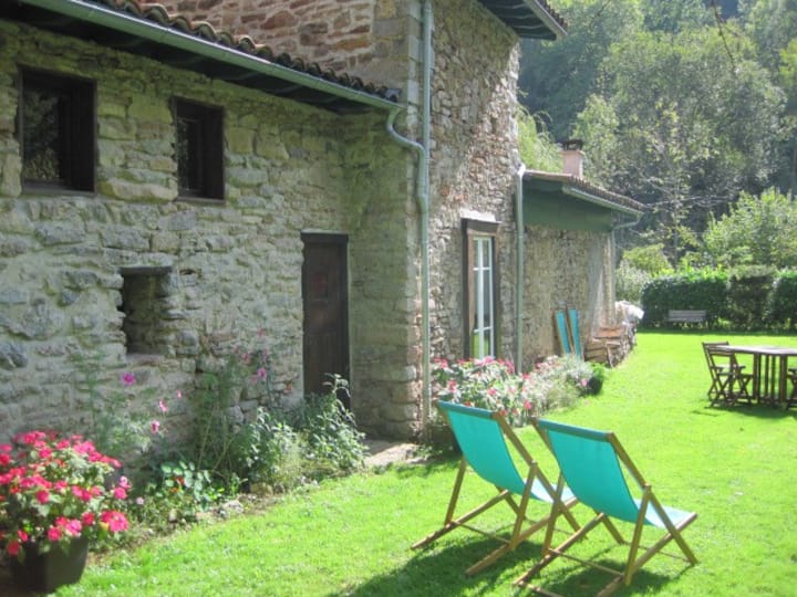 Charming stone cottage in lush forest valley - Cottages for Rent in ...