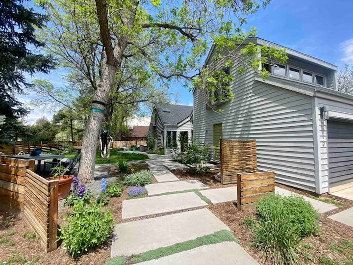Stylish Boulder Gem - Boulder, CO