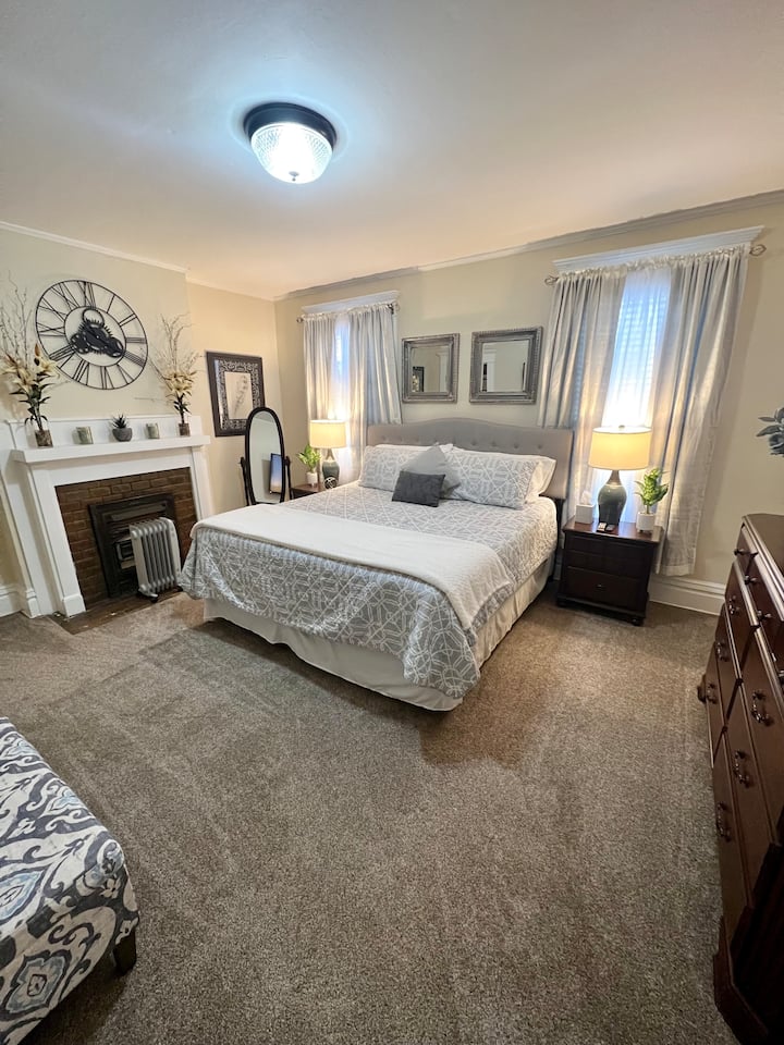 Long Term Cozy 1 Bedroom 1 Bath Apt W/ Balcony - Camden Park, Huntington