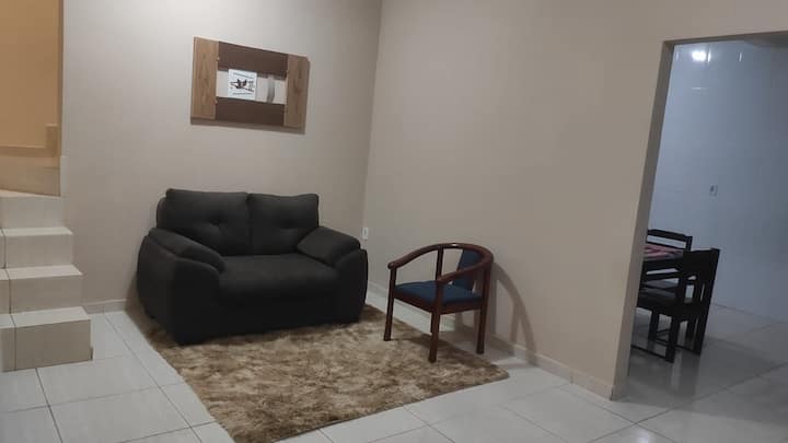 Excelente Casa Arejada Com Piscina Em Itapema - Santo Amaro