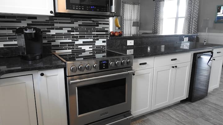 Beach Side Beauty!!!
Lovely 2b/2b Home - New Smyrna Beach, FL