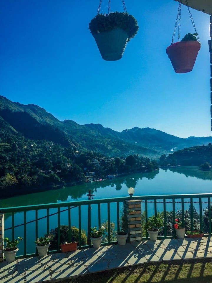 Vista 3bhk,parking,wifi,party Hall,food,lake View - Bhimtal
