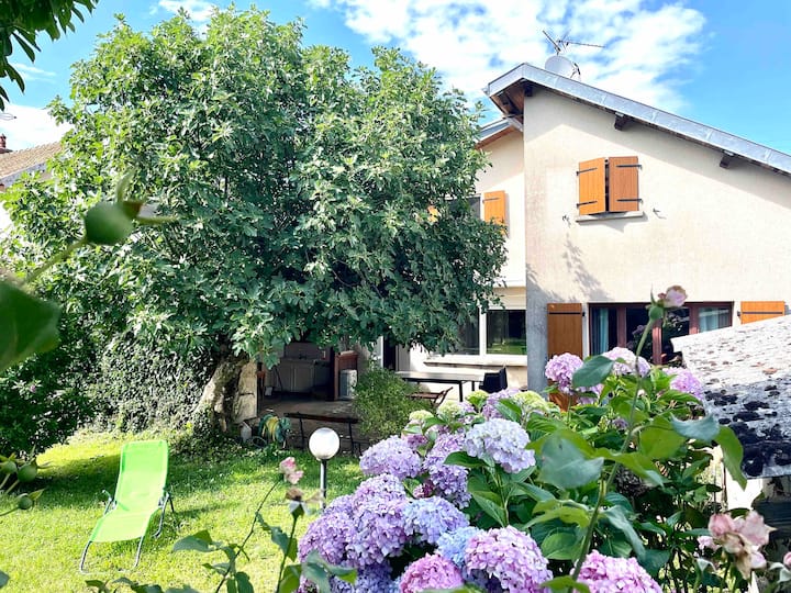 La Casa Del Papa - Maison Spacieuse Avec Jardin - Dole