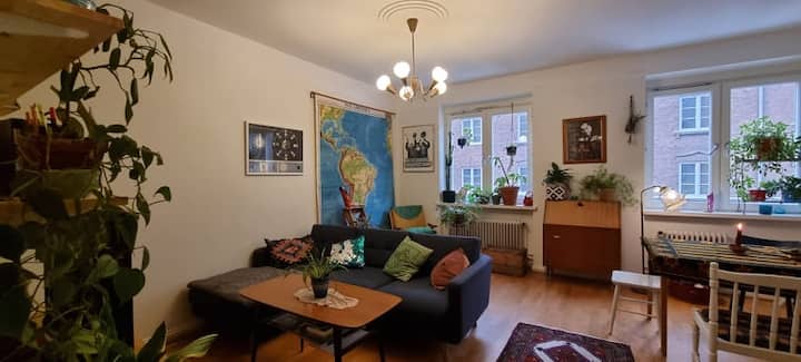 Sovrum Med Dubbelsäng (180cm) På Möllevången - Malmö