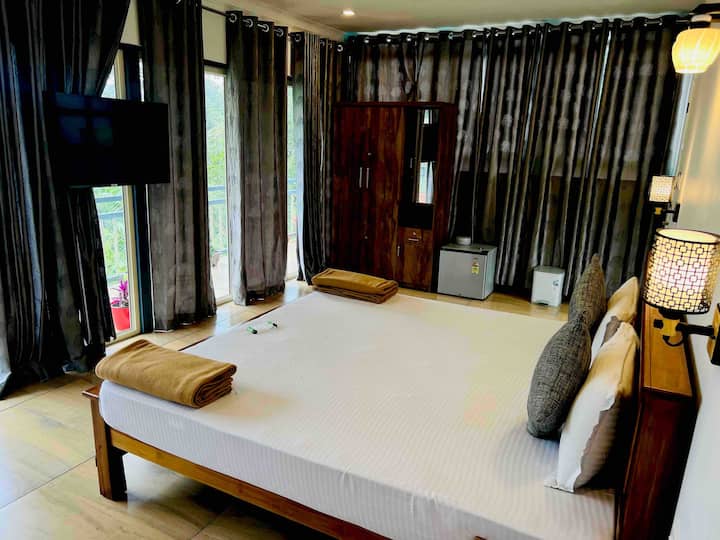 Aida Villa Luxury Stay At Munnar ! - Idukki