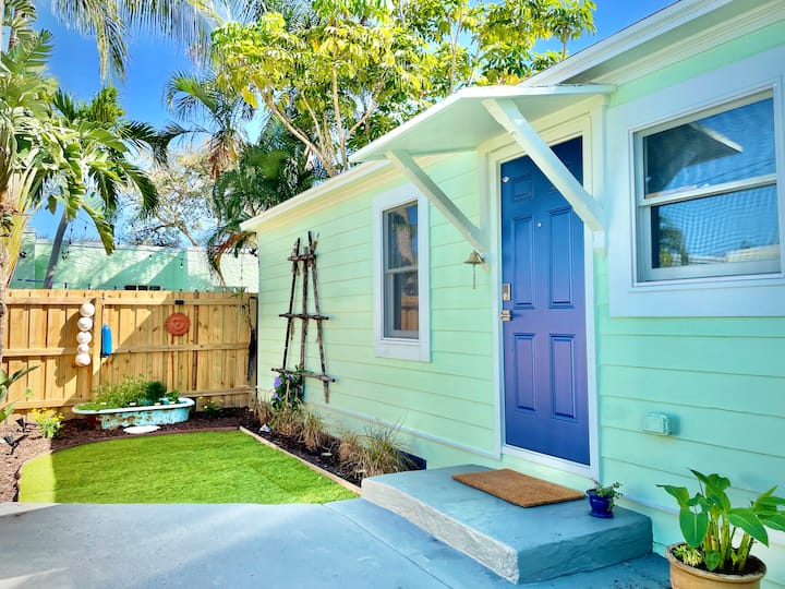 One Of A Kind Private Hidden Gem - Lake Worth, FL