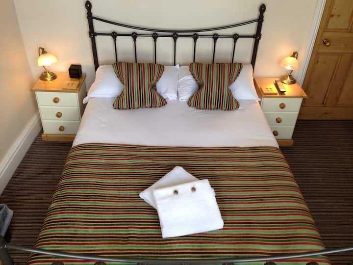 Double Ensuite, 20 Min Walk To City - Bath