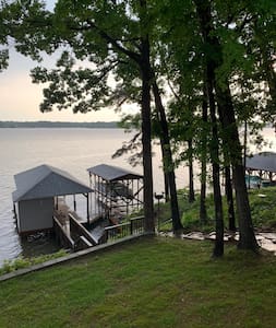 Lake Tillery Vacation Rentals & Homes - North Carolina, United States ...