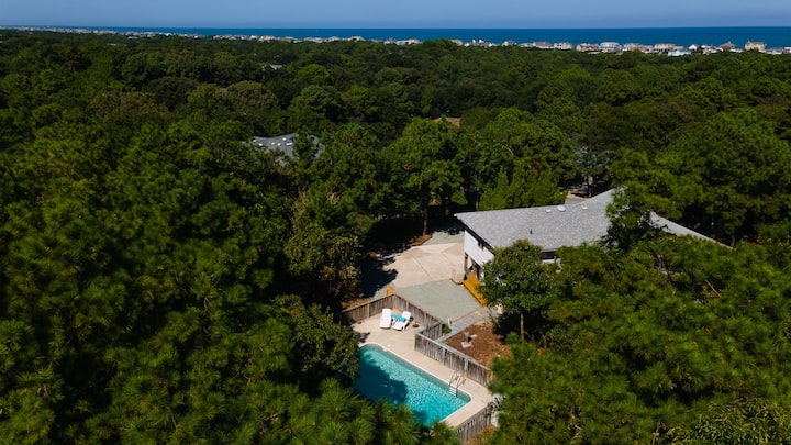 Treetop Cottage - Pool, Walk To Beach, Pets Ok - Southern Shores, NC