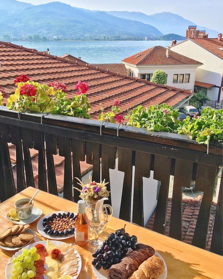 Lake View Spacious 2bd Apt - Heart Of Old Town - Ohri