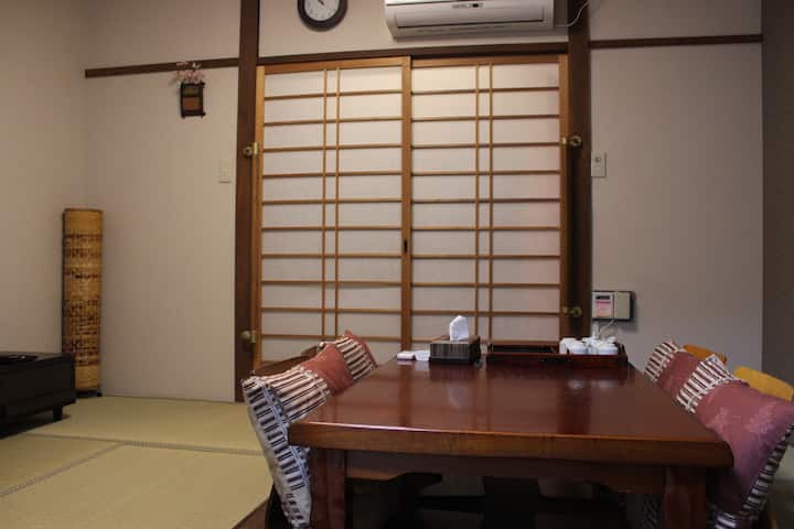 伏见稻荷大社徒步。京都站电车4分钟。 Fushimi Inari-taisha 新装修！前后日式庭院 - 교토시